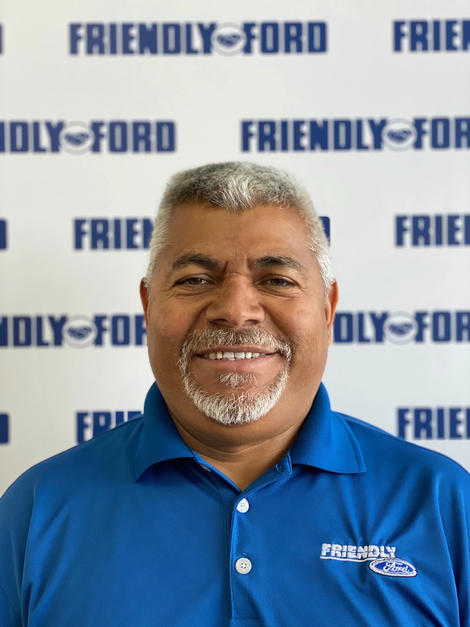 Conoce a Nuestro Personal | Friendly Ford