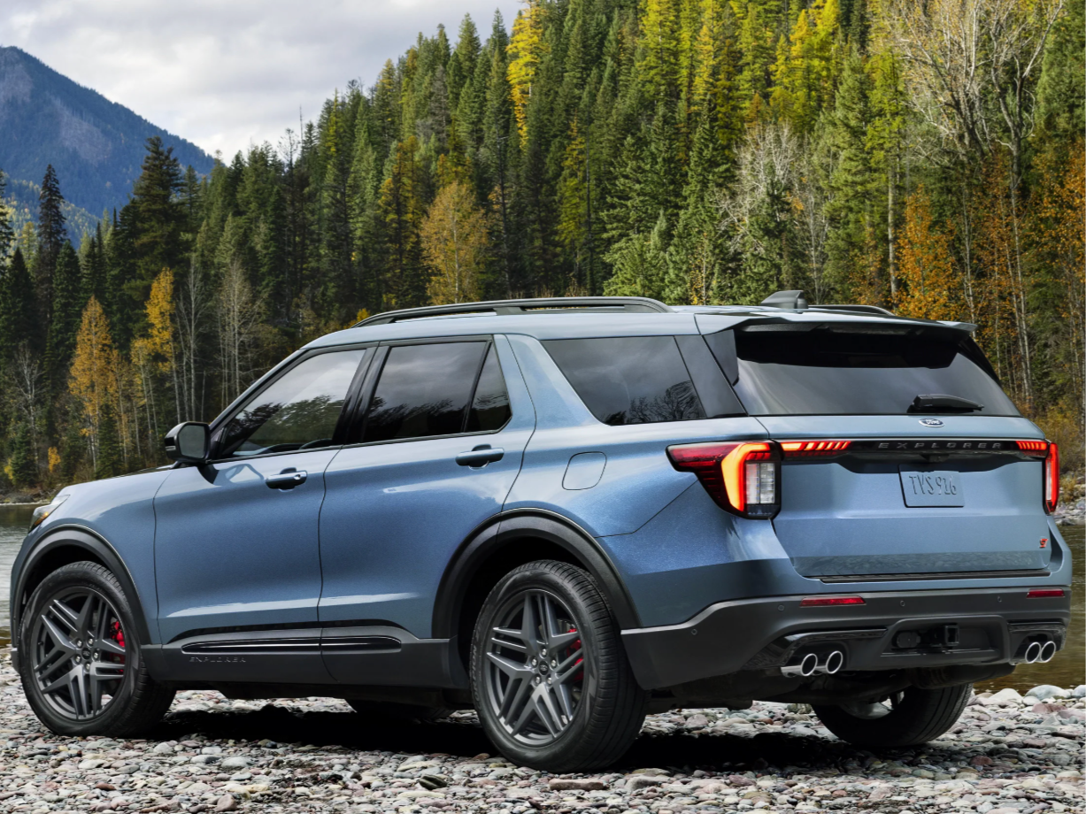2025 Ford Explorer vs 2025 Honda Pilot Comparison Review - Future Ford ...