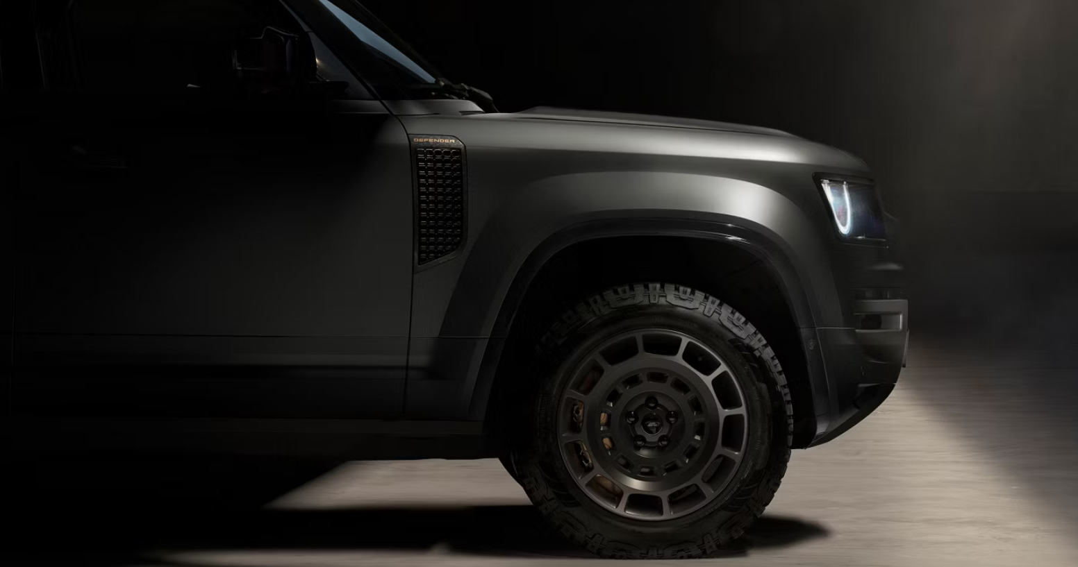 2025 Defender OCTA - Land Rover Van Nuys