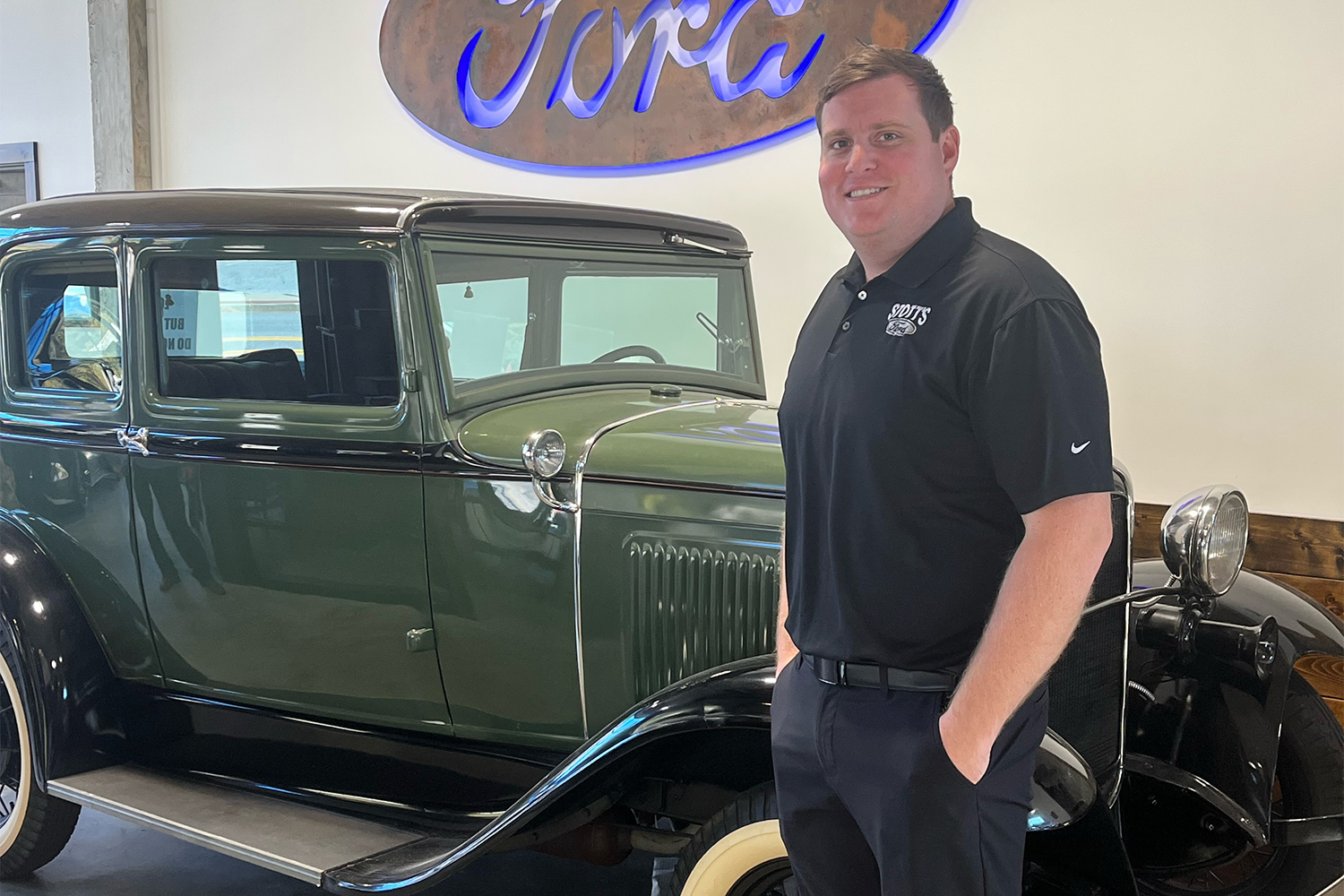 Meet Our Departments - Stott's Ford Inc