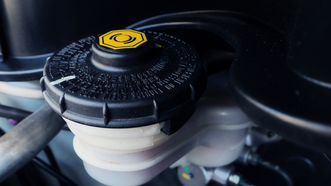 Maximizing Safety: The Importance of Brake Fluid Exchange